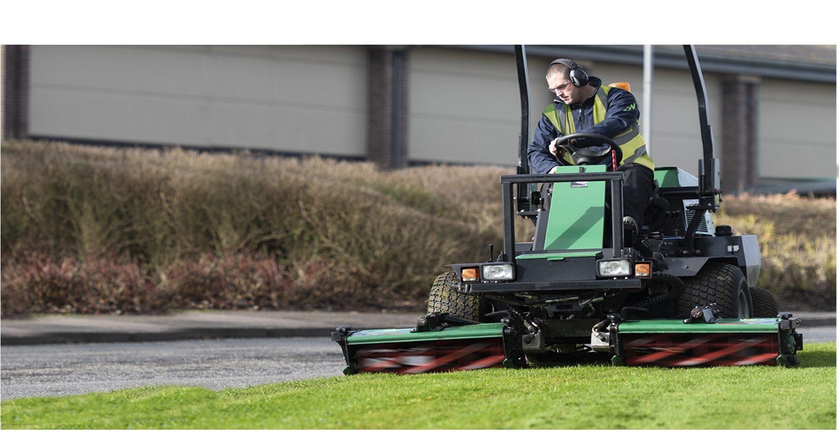 Commercial Grounds Maintenance | Countrywide Grounds